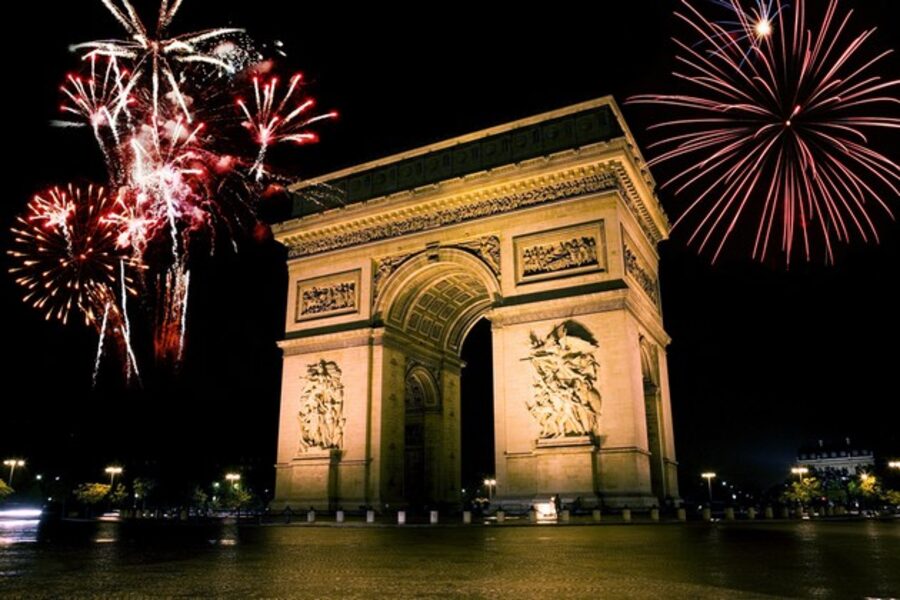 Cabarets, restaurants, shows: Where to have dinner on New Year’s Eve ...
