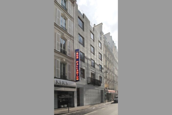 Bus Palladium Paris : Hôtel 5 étoiles, Club & Restaurant à Pigalle ...